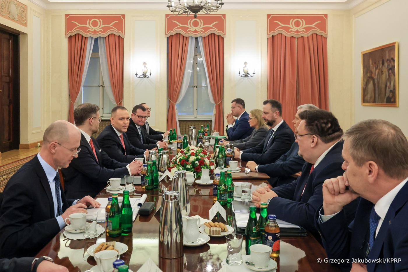 Poland’s security in focus. President meets with ministers and heads of ...